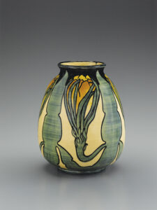 Assessing Early Newcomb Pottery - The Magazine Antiques