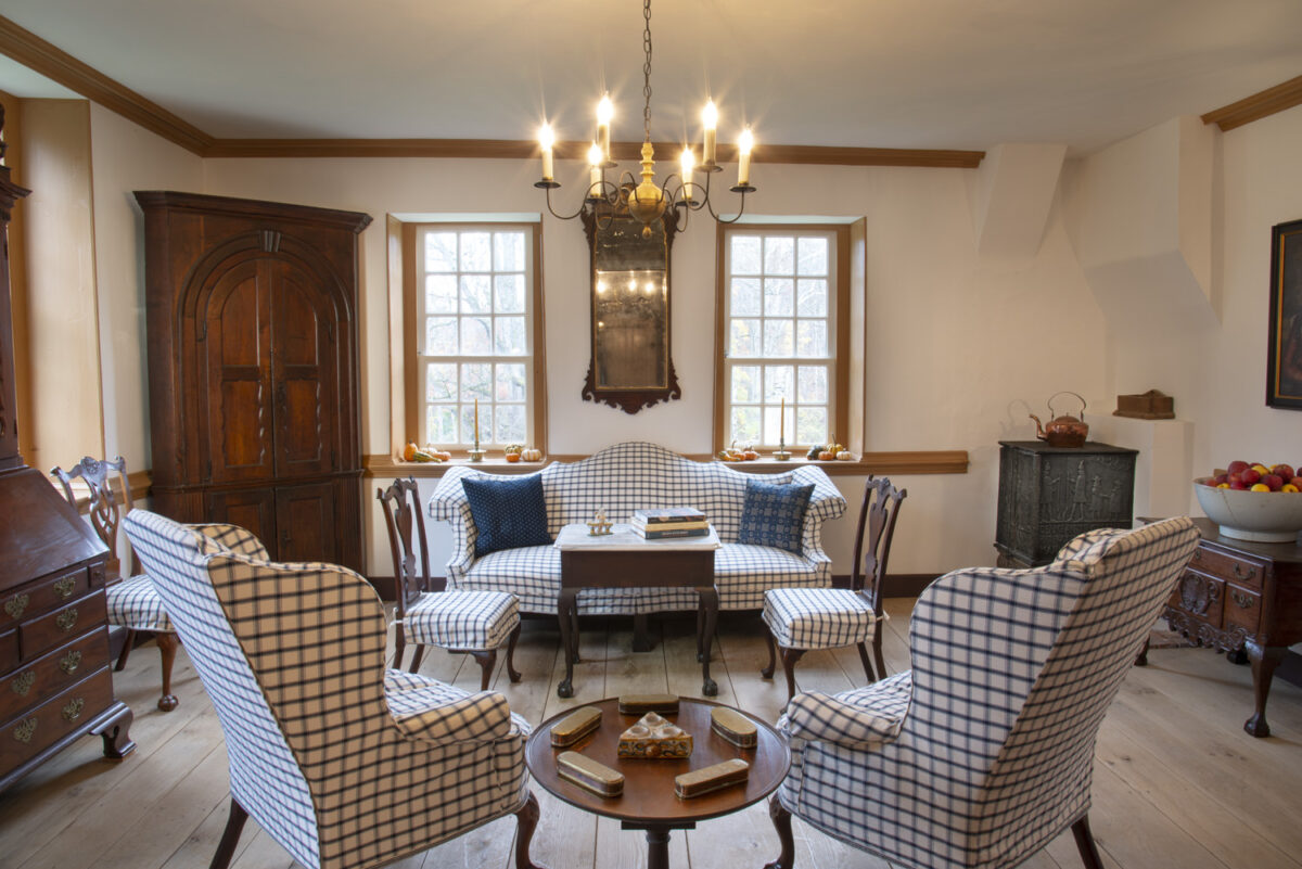 Living with antiques: A Labor of Love - The Magazine Antiques