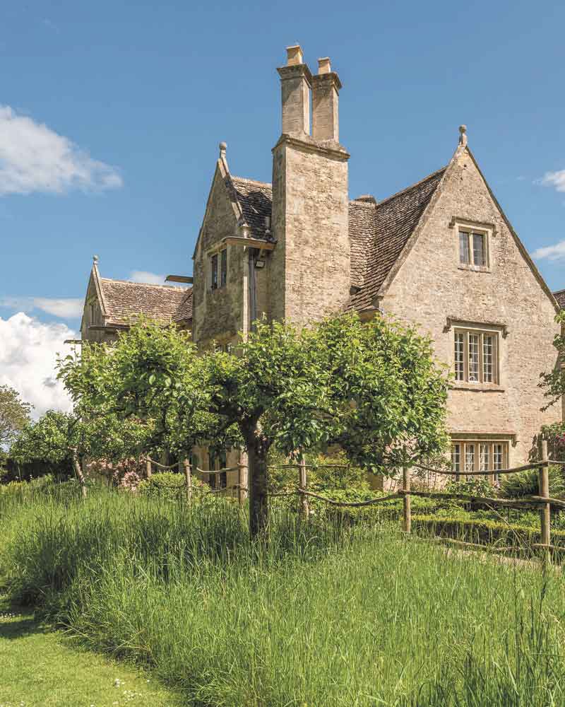 Magazine January/February 2023 - The Magazine Antiques