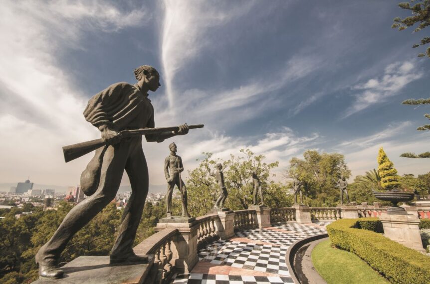 Museum visit: Chapultepec Castle in Mexico City - The Magazine Antiques