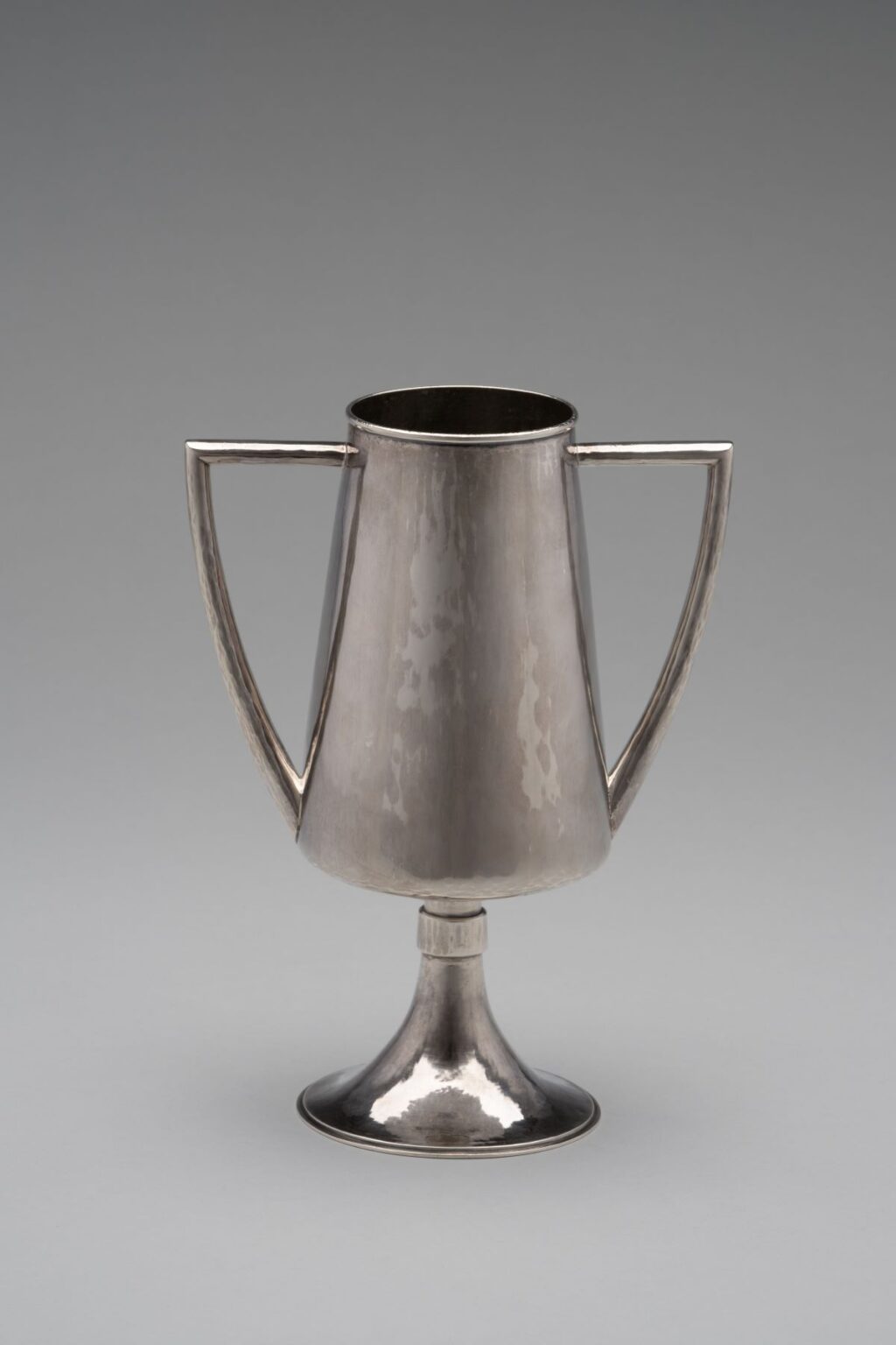 “Beautiful, Useful, and Enduring” - The Magazine Antiques