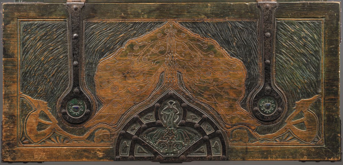 Community Chest - The Magazine Antiques