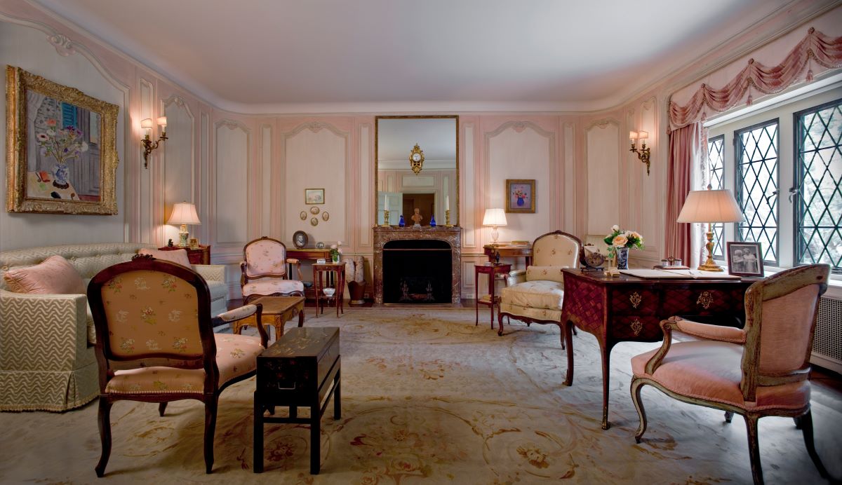 Tradition with a Twist - The Magazine Antiques