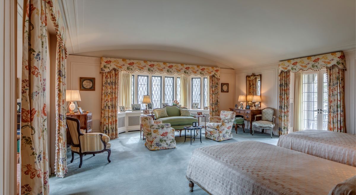 Tradition with a Twist - The Magazine Antiques