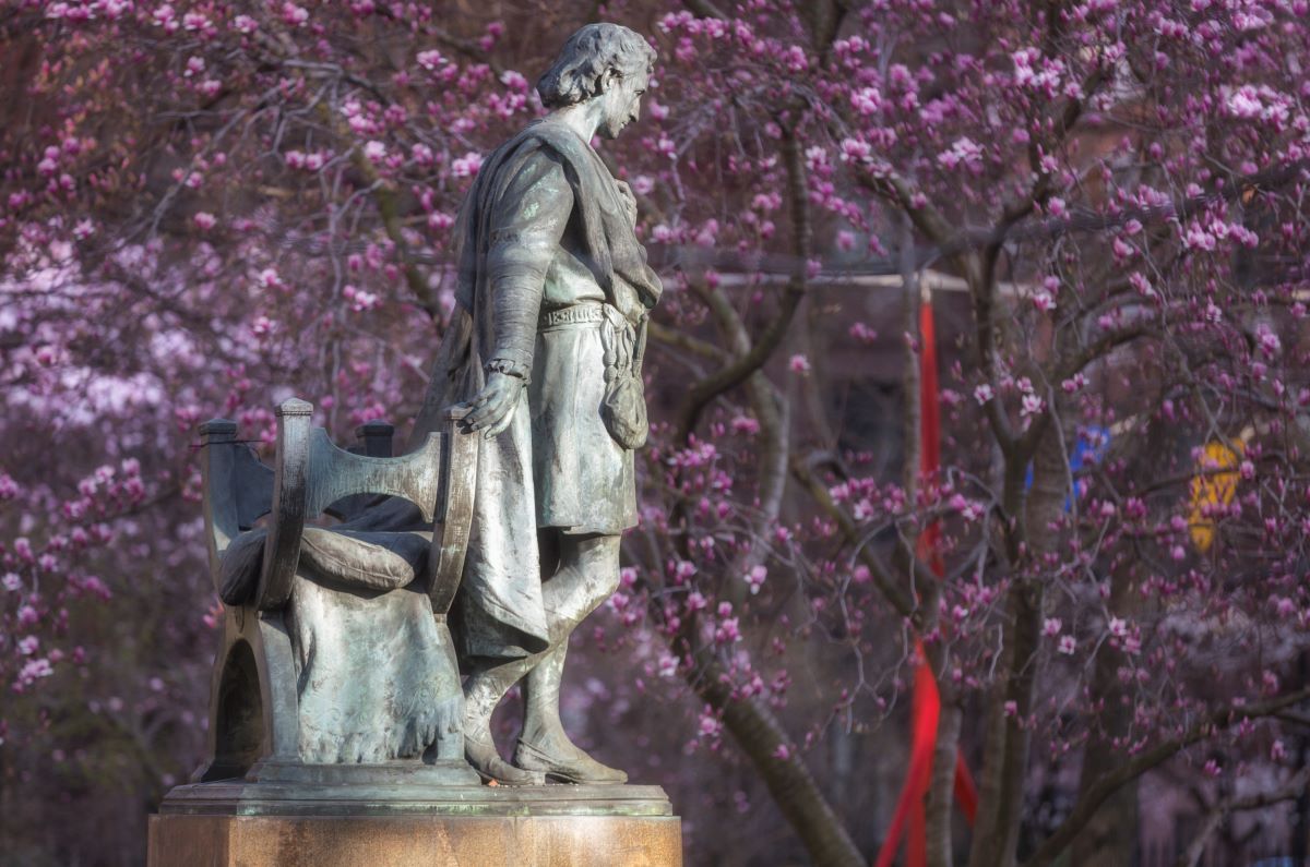 Edwin Booth’s Curtain Call - The Magazine Antiques