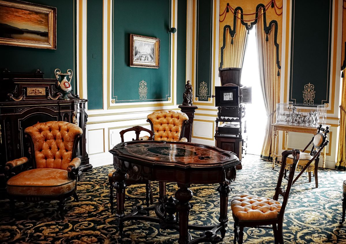 Ohio Stately - The Magazine Antiques