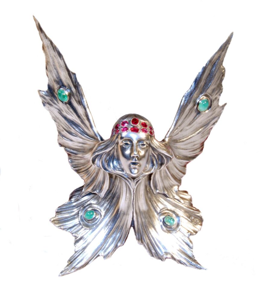 A La Vieille Russie at the Treasure House Fair - The Magazine Antiques